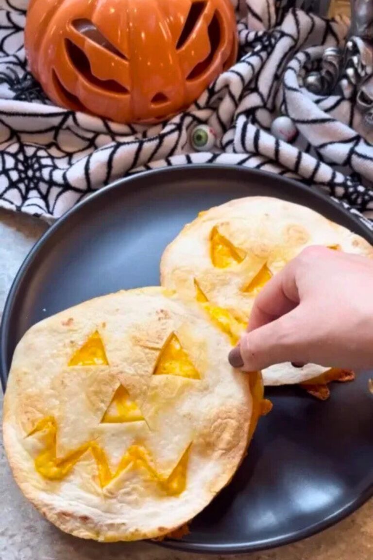 Packing Kids’ Lunch? 21 Fun Halloween-Themed Ideas! – Crafty Sphere