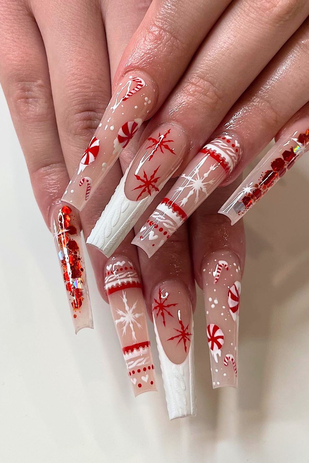 Want Festive December Nails? 26 Holiday Designs! – Crafty Sphere