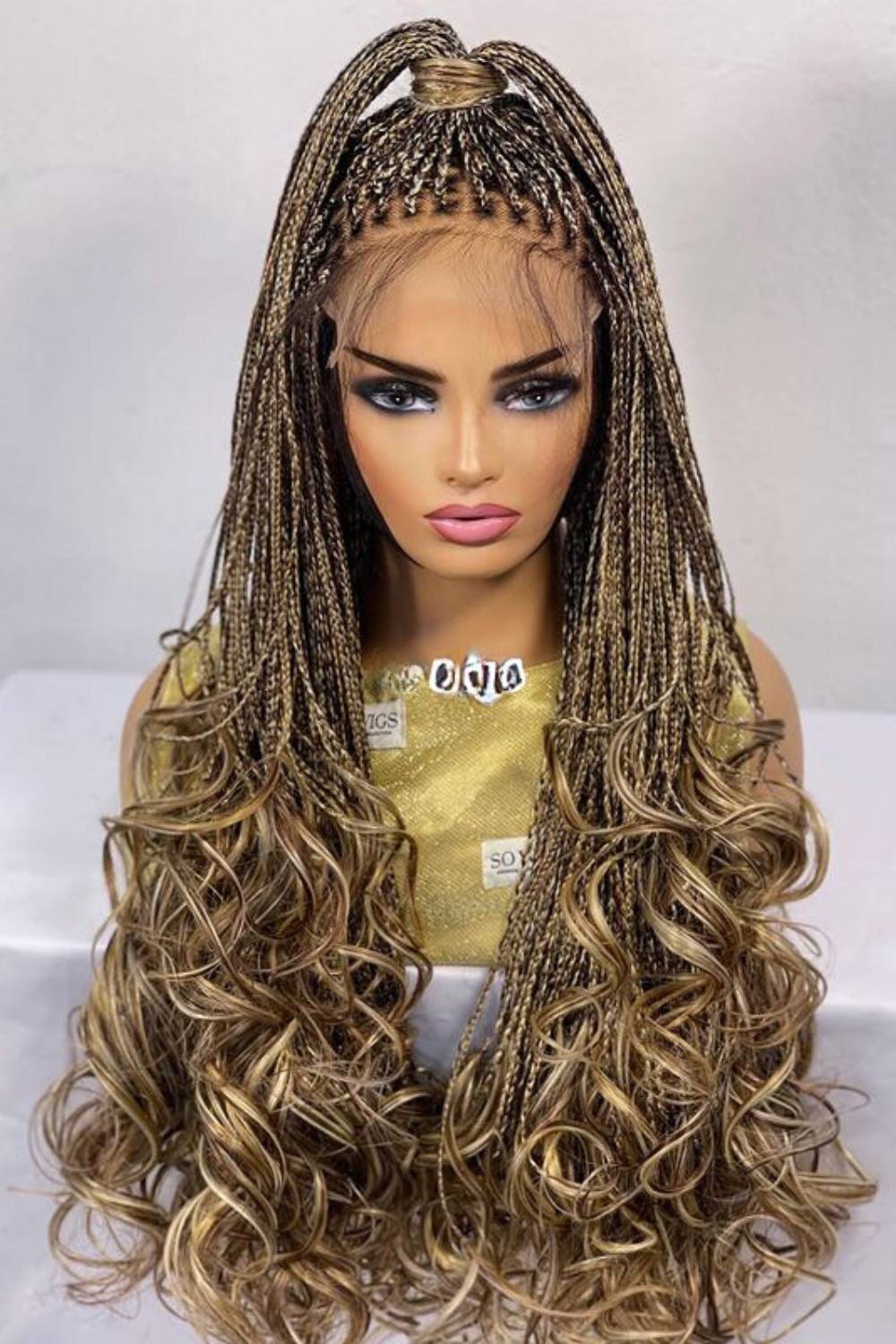 How to Master French Curls? 23 Stunning Hairstyle Ideas! – Crafty Sphere