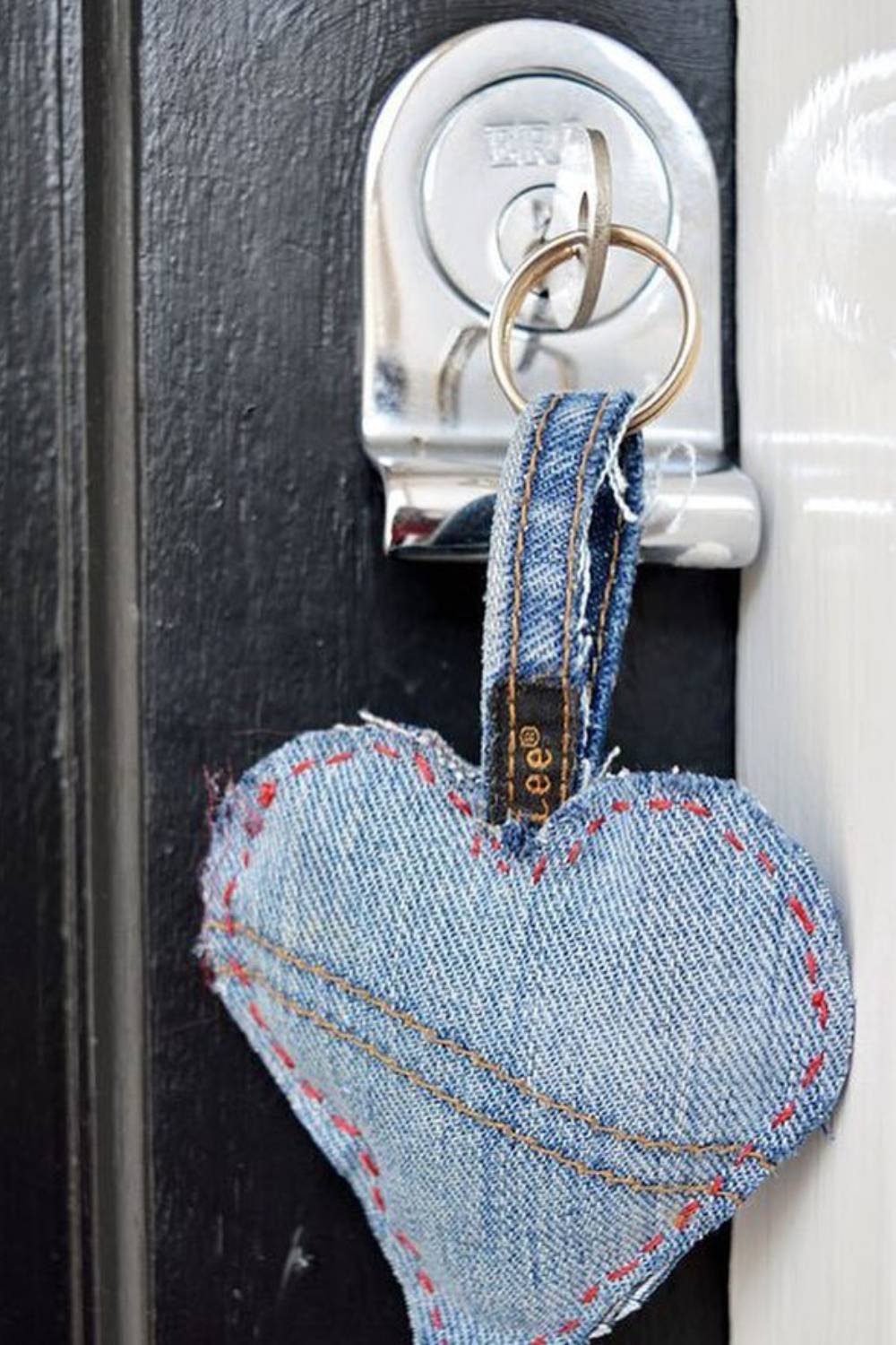 Love Upcycling? 26 Creative DIY Decor Transformations! – Crafty Sphere