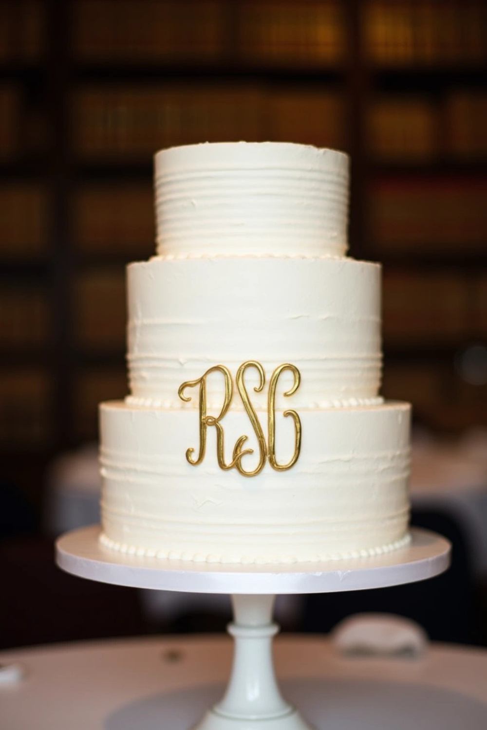 Want Timeless Elegance? 20 Stunning Yet Simple Cake Designs! – Crafty ...