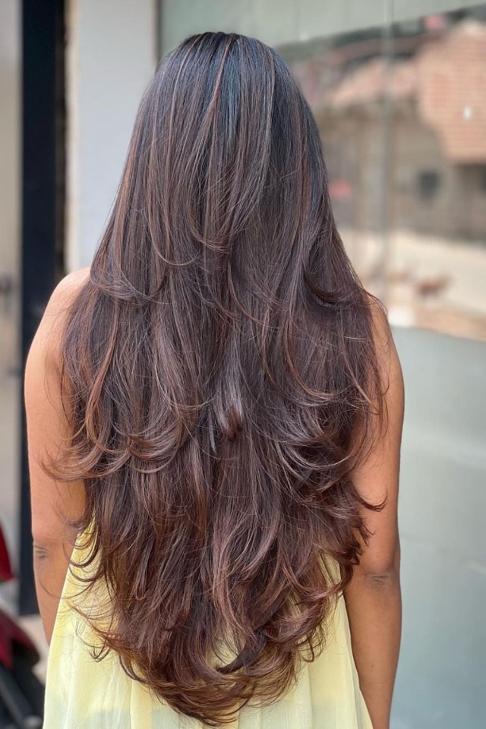 Want Movement & Volume? 24 Flirty Feathered Cut Inspirations! – Crafty ...