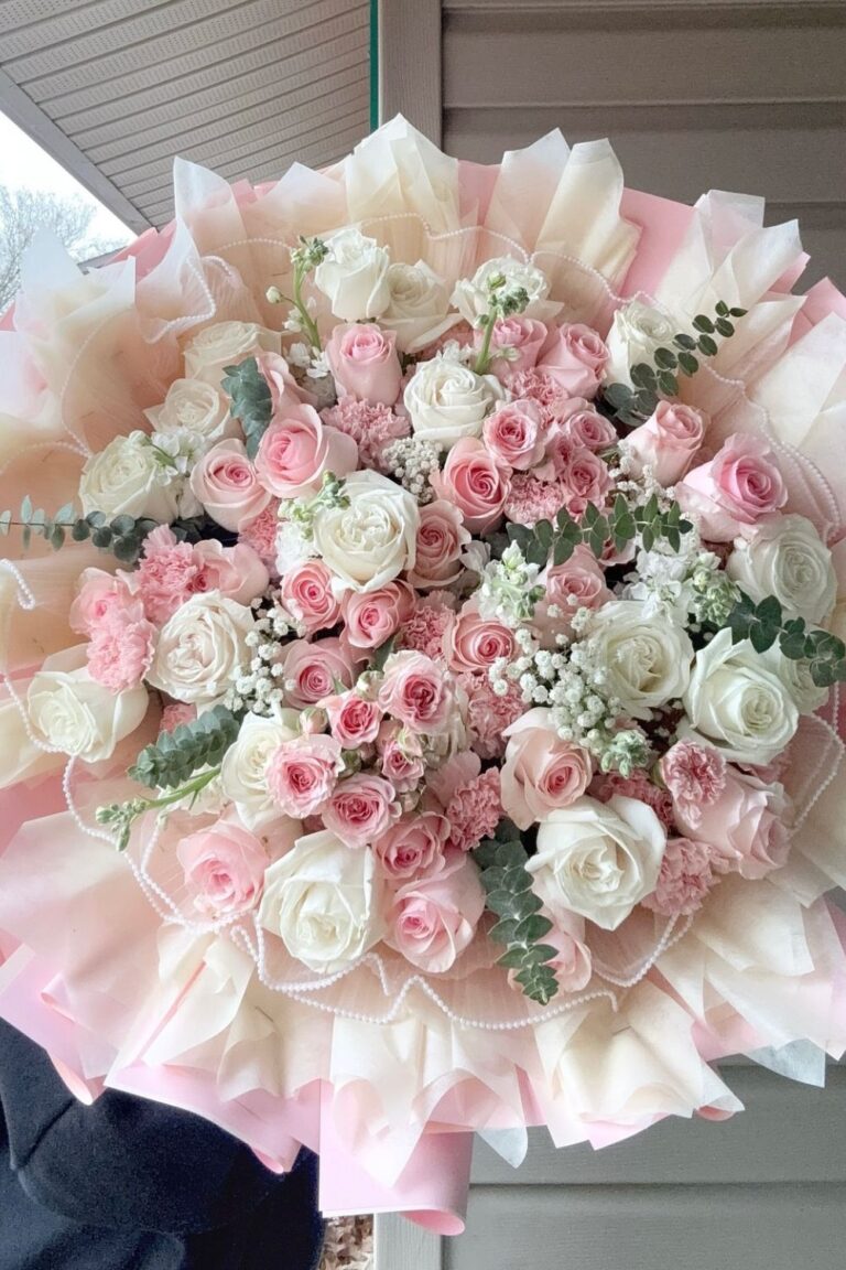 Arranging Flowers? 18 Creative Wrapping & Presentation Tips! – Crafty ...